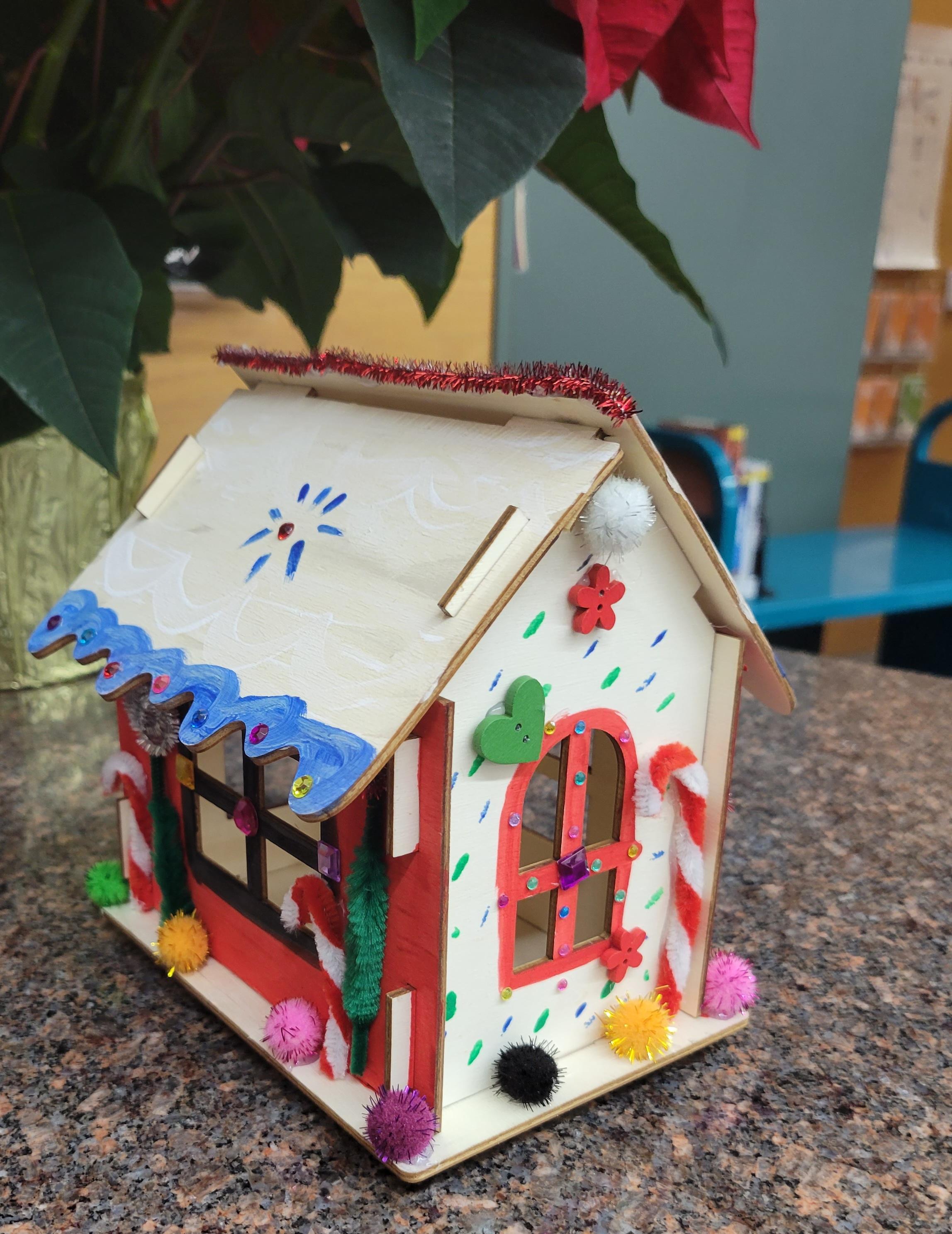 CANCELLED: Manualidades at Forest Ave : casita de madera | Des Moines Public Library